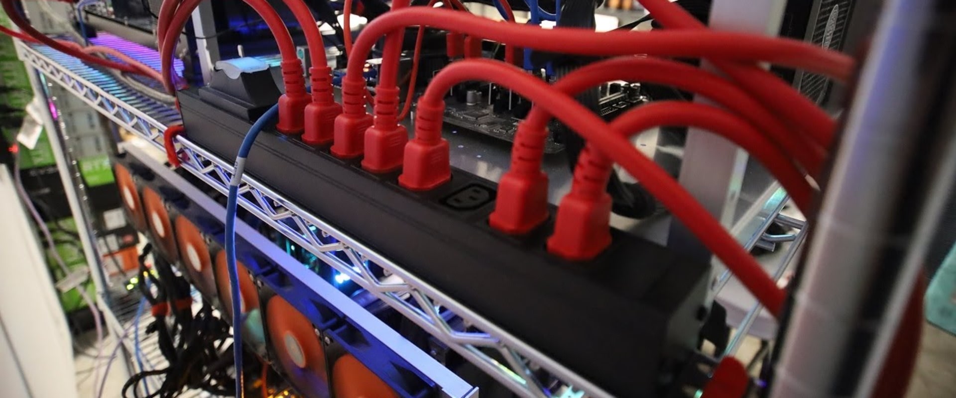 Using Multiple Power Supplies in Your Bitcoin Mining Rig: A ...